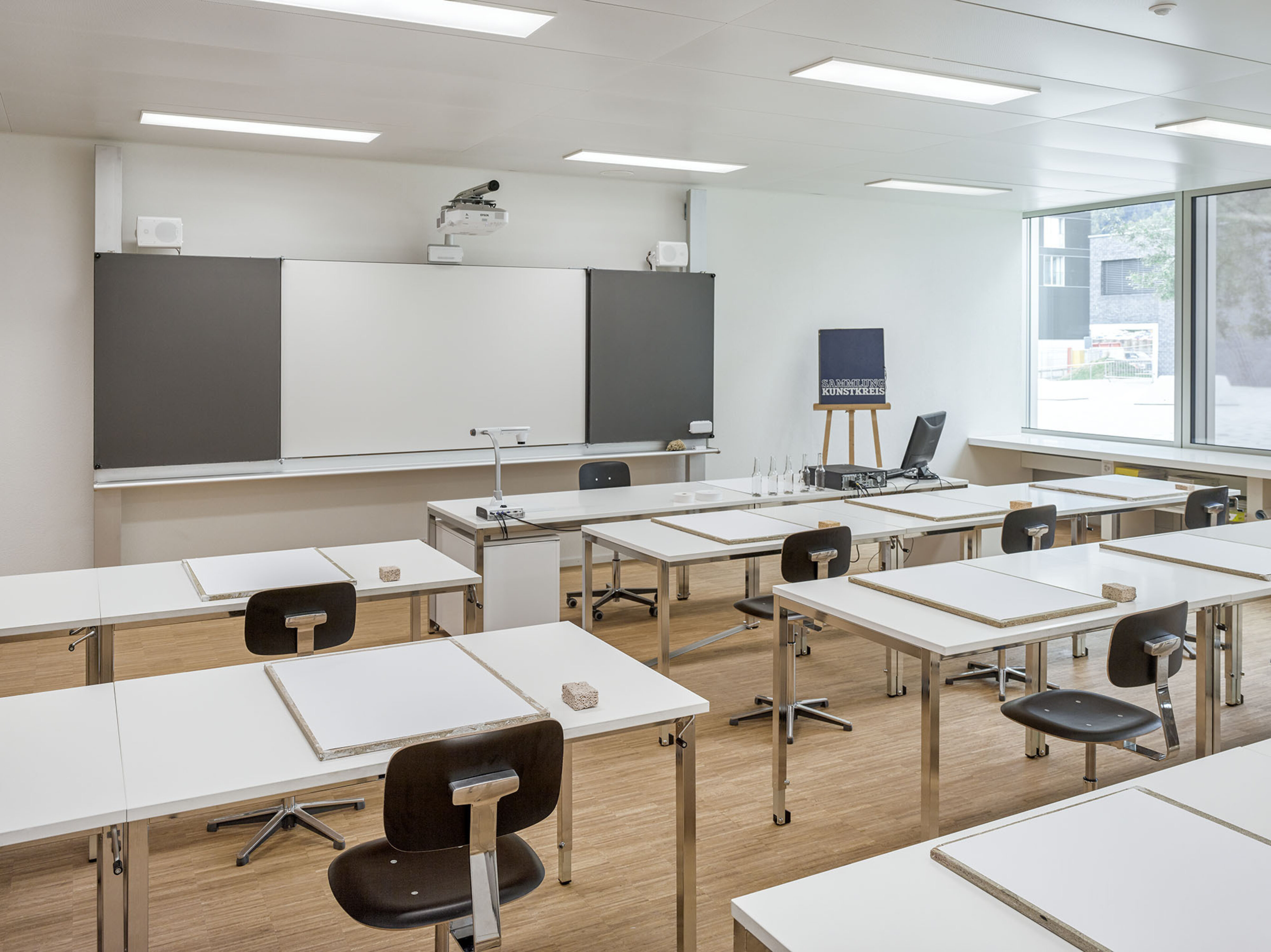 Säulenwandtafel 170